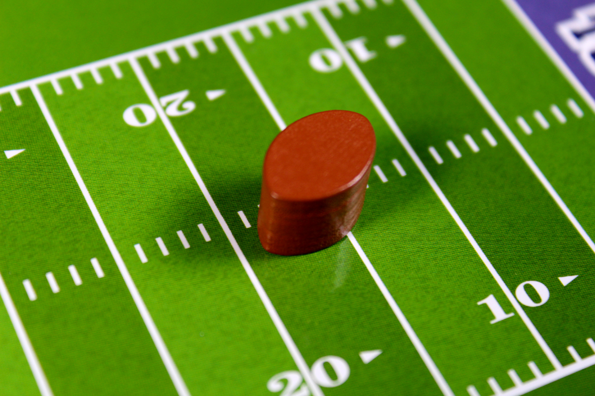 #984 – Sports Dice: Football – What's Eric Playing?